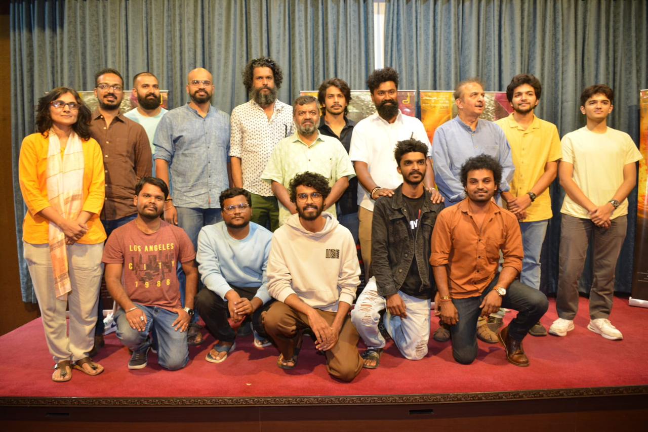 `ಕೆಂಡ’ ಚಿತ್ರದ ‘ತಾಜಾ ಸುದ್ದಿಯ’… ಲಿರಿಕಲ್ ವೀಡಿಯೋ ಸಾಂಗ್ ಬಿಡುಗಡೆ. | Cini Suddi